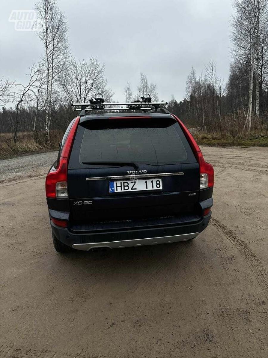 Blue Volvo XC90 2007 in Siauliai, with an engine capacity of 2.40 L and mileage of 305 thousand km for 4650 €, photo 5 on AUTOMOTO.COM.LV