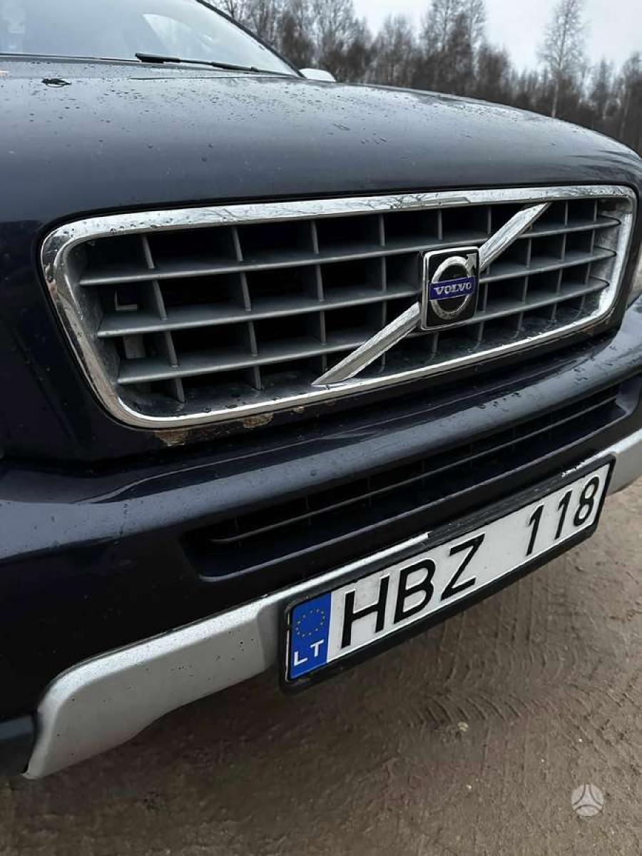 Blue Volvo XC90 2007 in Siauliai, with an engine capacity of 2.40 L and mileage of 305 thousand km for 4650 €, photo 7 on AUTOMOTO.COM.LV