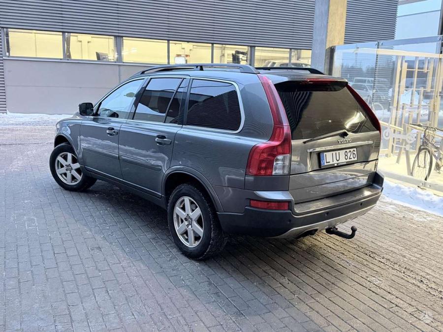 Blue Volvo XC90 2007 in Vilnius, with an engine capacity of 2.40 L and mileage of 409 thousand km for 4500 €, photo 3 on AUTOMOTO.COM.LV
