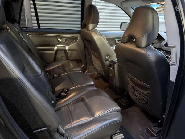 Zils Volvo XC90 2007 Viļņa, ar dzinēja tilpumu 2.40 L un nobraukumu 409 tūkst. km par 4500 €, foto 8 vietnē AUTOMOTO.COM.LV