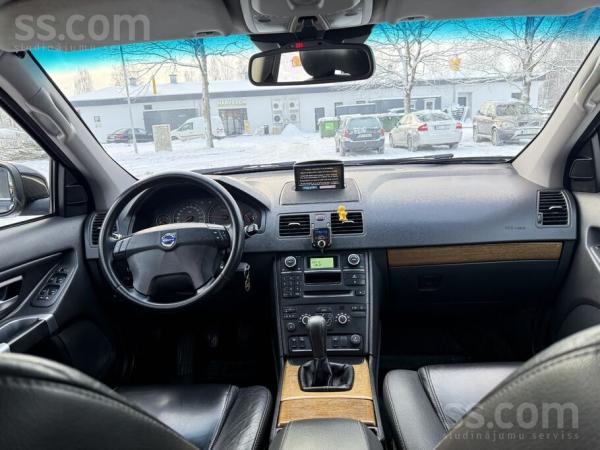Zils Volvo XC90 2007 Valmiera, ar dzinēja tilpumu 2.40 L un nobraukumu 375 tūkst. km par 4500 €, foto 5 vietnē AUTOMOTO.COM.LV