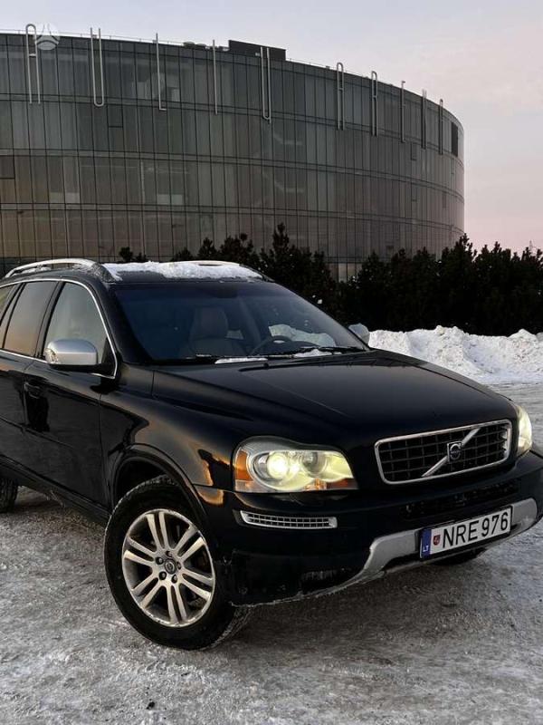 Blue Volvo XC90 2007 in Siauliai, with an engine capacity of 2.40 L and mileage of 305 thousand km for 4600 €, photo 2 on AUTOMOTO.COM.LV