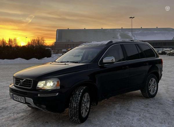 Blue Volvo XC90 2007 in Siauliai, with an engine capacity of 2.40 L and mileage of 305 thousand km for 4600 €, photo 3 on AUTOMOTO.COM.LV