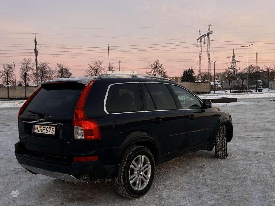 Zils Volvo XC90 2007 Šauļi, ar dzinēja tilpumu 2.40 L un nobraukumu 305 tūkst. km par 4600 €, foto 5 vietnē AUTOMOTO.COM.LV