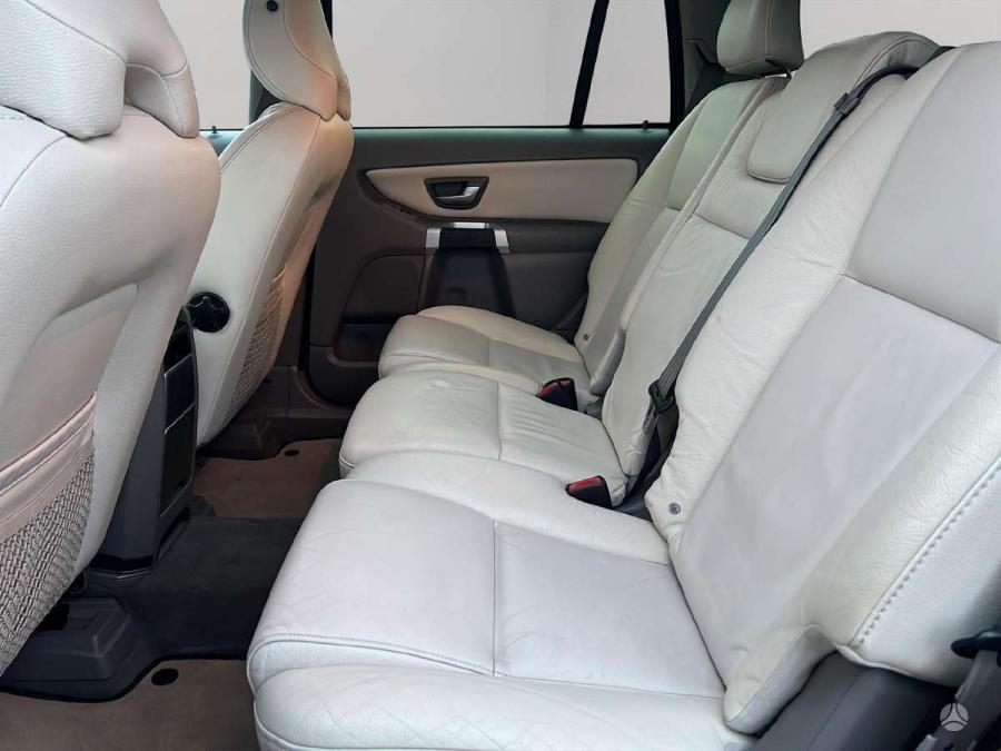 Zils Volvo XC90 2007 Kauņa, ar dzinēja tilpumu 2.40 L un nobraukumu 328 tūkst. km par 5999 €, foto 11 vietnē AUTOMOTO.COM.LV