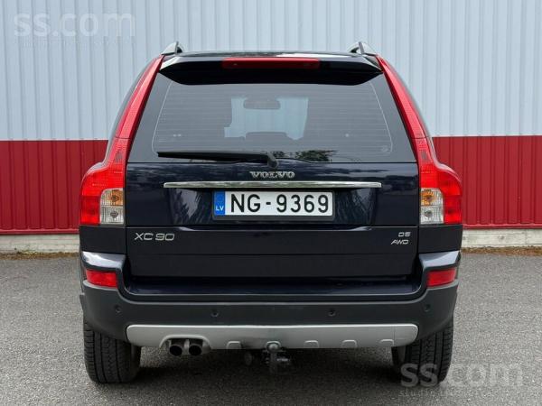 Zils Volvo XC90 2007 Rīga, ar dzinēja tilpumu 2.40 L un nobraukumu 310 tūkst. km par 4990 €, foto 8 vietnē AUTOMOTO.COM.LV