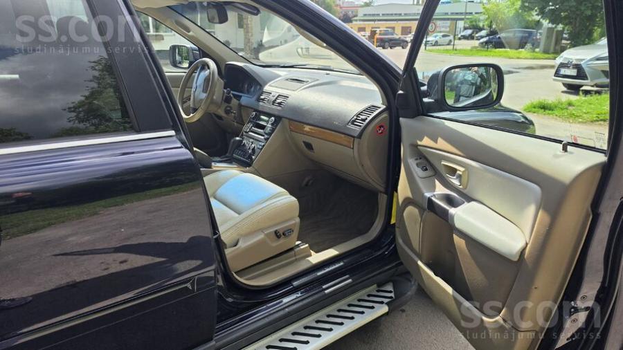 Blue Volvo XC90 2007 in Riga, with an engine capacity of 2.40 L and mileage of 322 thousand km for 7100 €, photo 12 on AUTOMOTO.COM.LV