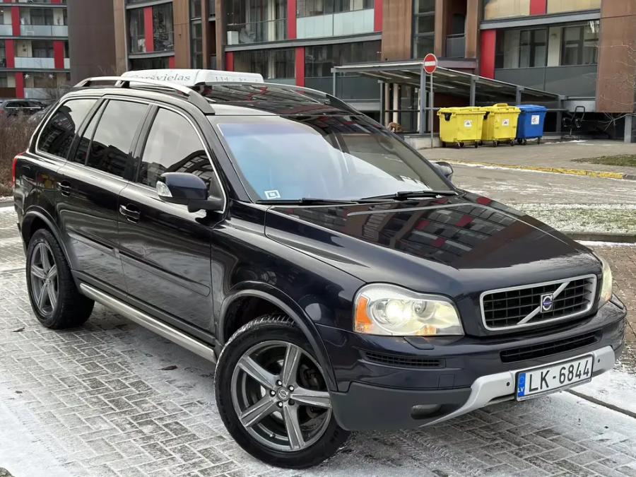 Blue Volvo XC90 2007 in Riga, with an engine capacity of 2.40 L and mileage of 284 thousand km for 5290 €, photo 1 on AUTOMOTO.COM.LV