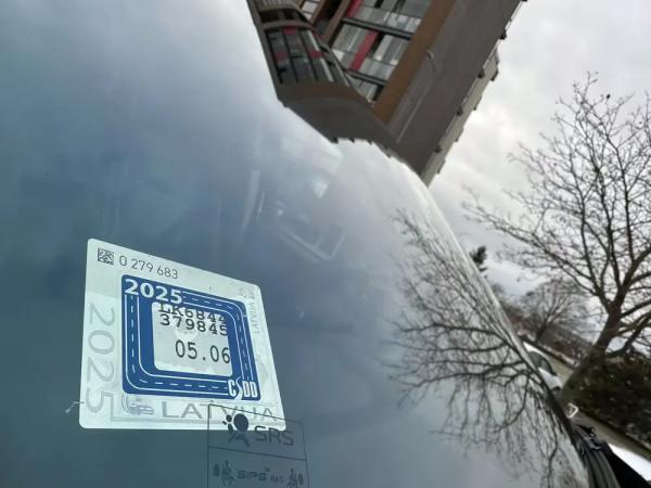 Blue Volvo XC90 2007 in Riga, with an engine capacity of 2.40 L and mileage of 284 thousand km for 5290 €, photo 7 on AUTOMOTO.COM.LV