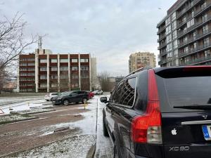 Blue Volvo XC90 2007 in Riga, with an engine capacity of 2.40 L and mileage of 284 thousand km for 5290 €, photo 12 on AUTOMOTO.COM.LV