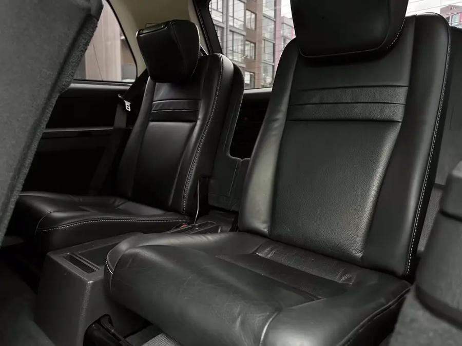 Blue Volvo XC90 2007 in Riga, with an engine capacity of 2.40 L and mileage of 284 thousand km for 5290 €, photo 22 on AUTOMOTO.COM.LV