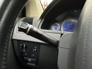 Blue Volvo XC90 2007 in Riga, with an engine capacity of 2.40 L and mileage of 284 thousand km for 5290 €, photo 28 on AUTOMOTO.COM.LV
