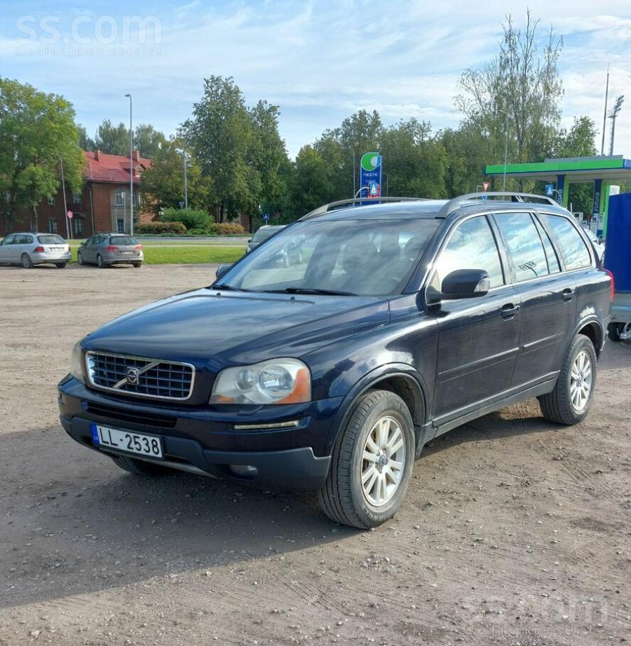 Blue Volvo XC90 2007 in Cesis, with an engine capacity of 2.40 L and mileage of 346 thousand km for 4550 €, photo 1 on AUTOMOTO.COM.LV
