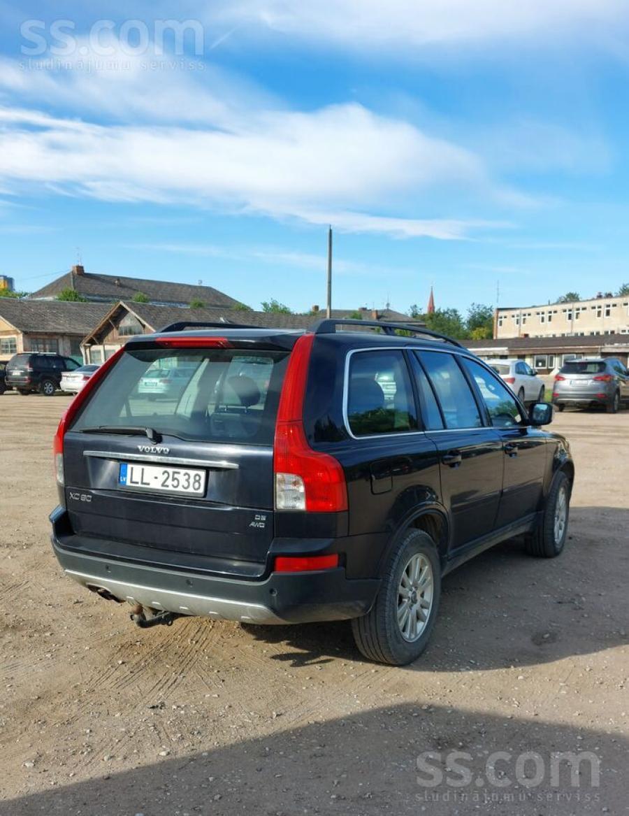 Blue Volvo XC90 2007 in Cesis, with an engine capacity of 2.40 L and mileage of 346 thousand km for 4550 €, photo 4 on AUTOMOTO.COM.LV