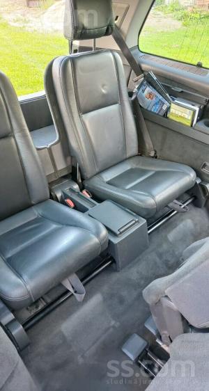 Blue Volvo XC90 2007 in Cesis, with an engine capacity of 2.40 L and mileage of 346 thousand km for 4550 €, photo 12 on AUTOMOTO.COM.LV