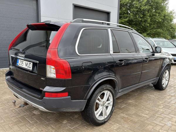 Zils Volvo XC90 2007 Viļņa, ar dzinēja tilpumu 2.40 L un nobraukumu 315 tūkst. km par 3950 €, foto 4 vietnē AUTOMOTO.COM.LV