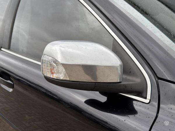 Zils Volvo XC90 2007 Viļņa, ar dzinēja tilpumu 2.40 L un nobraukumu 315 tūkst. km par 3950 €, foto 7 vietnē AUTOMOTO.COM.LV