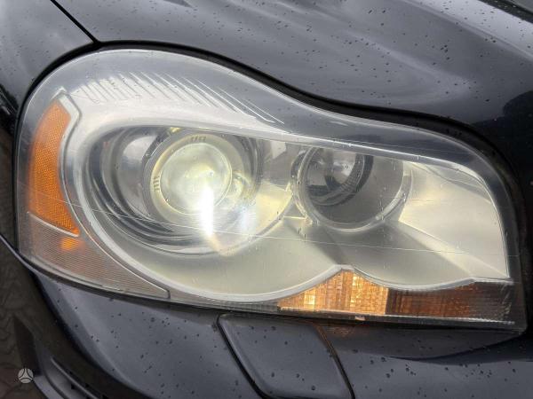Zils Volvo XC90 2007 Viļņa, ar dzinēja tilpumu 2.40 L un nobraukumu 315 tūkst. km par 3950 €, foto 10 vietnē AUTOMOTO.COM.LV