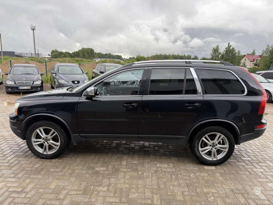 Blue Volvo XC90 2007 in Vilnius, with an engine capacity of 2.40 L and mileage of 315 thousand km for 3950 €, photo 3 on AUTOMOTO.COM.LV