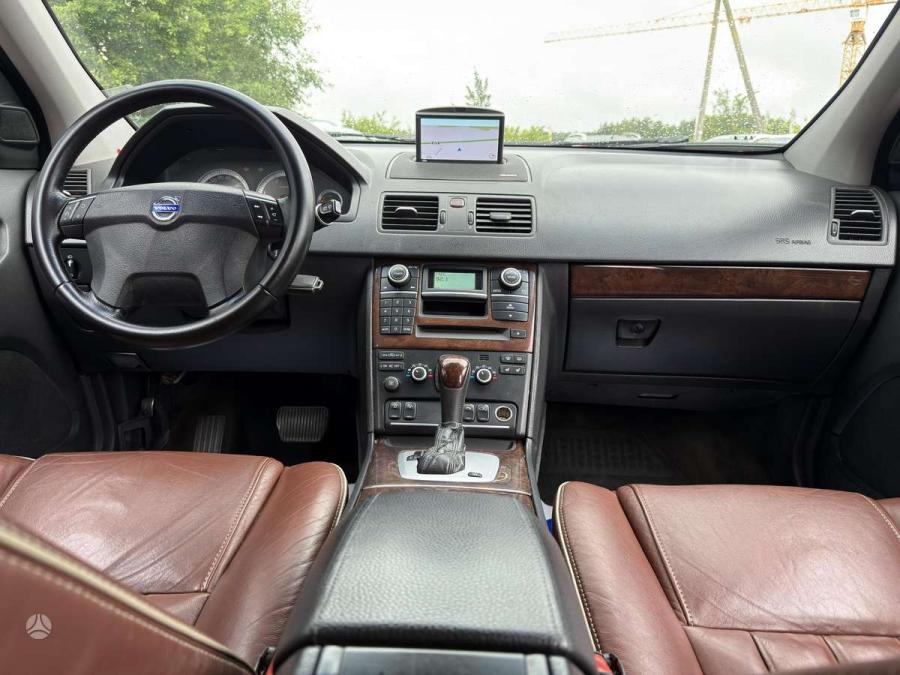 Blue Volvo XC90 2007 in Vilnius, with an engine capacity of 2.40 L and mileage of 315 thousand km for 3950 €, photo 25 on AUTOMOTO.COM.LV