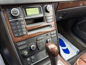 Blue Volvo XC90 2007 in Vilnius, with an engine capacity of 2.40 L and mileage of 315 thousand km for 3950 €, photo 27 on AUTOMOTO.COM.LV