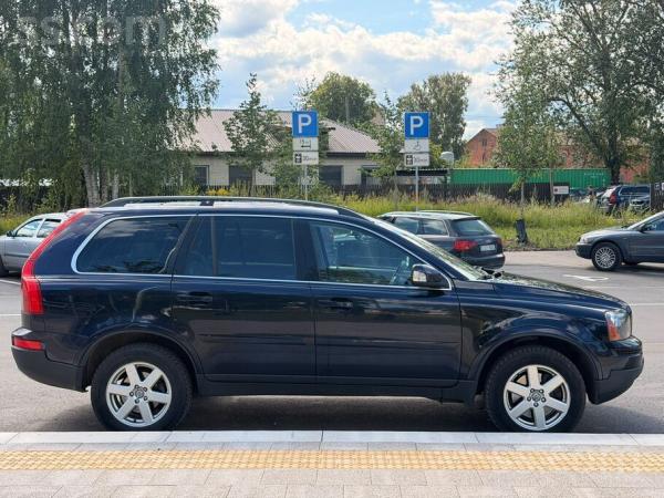 Blue Volvo XC90 2007 in Riga, with an engine capacity of 2.40 L and mileage of 328 thousand km for 5900 €, photo 4 on AUTOMOTO.COM.LV