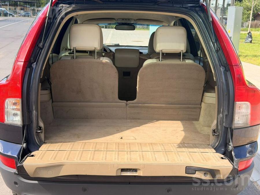 Zils Volvo XC90 2007 Rīga, ar dzinēja tilpumu 2.40 L un nobraukumu 328 tūkst. km par 5900 €, foto 17 vietnē AUTOMOTO.COM.LV