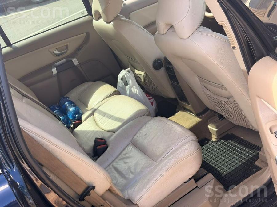 Zils Volvo XC90 2007 Rīga, ar dzinēja tilpumu 2.40 L un nobraukumu 328 tūkst. km par 5900 €, foto 19 vietnē AUTOMOTO.COM.LV