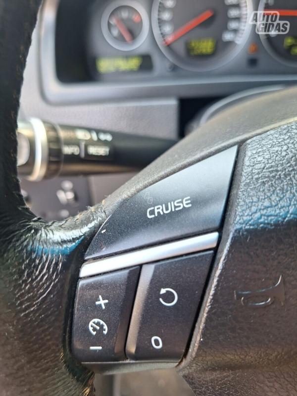 Zils Volvo XC90 2007 Prienai, ar dzinēja tilpumu 2.40 L un nobraukumu 256 tūkst. km par 4950 €, foto 8 vietnē AUTOMOTO.COM.LV