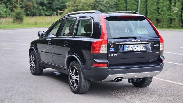 Blue Volvo XC90 2007 in Elektrenai, with an engine capacity of 2.40 L and mileage of 277 thousand km for 6900 €, photo 4 on AUTOMOTO.COM.LV