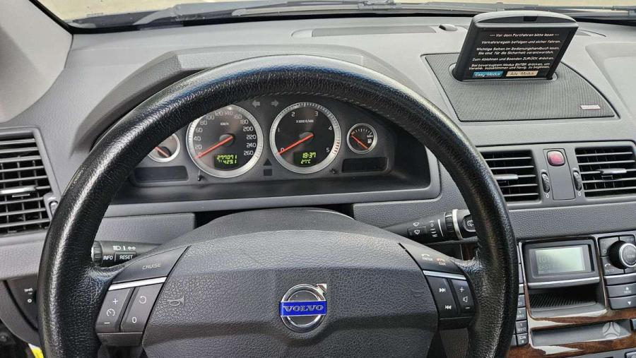 Zils Volvo XC90 2007 Elektrėnai, ar dzinēja tilpumu 2.40 L un nobraukumu 277 tūkst. km par 6900 €, foto 33 vietnē AUTOMOTO.COM.LV