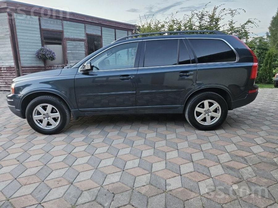 Blue Volvo XC90 2007 in Talsi, with an engine capacity of 2.40 L and mileage of 282 thousand km for 6999 €, photo 6 on AUTOMOTO.COM.LV