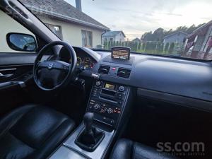 Blue Volvo XC90 2007 in Talsi, with an engine capacity of 2.40 L and mileage of 282 thousand km for 6999 €, photo 20 on AUTOMOTO.COM.LV