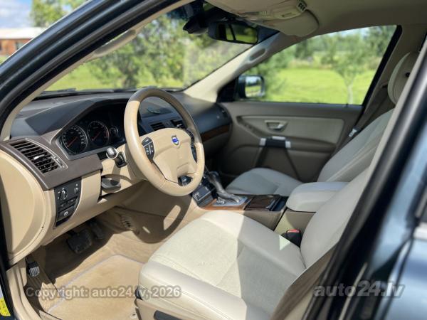Blue Volvo XC90 2007 in Viljandi, with an engine capacity of 3.20 L and mileage of 308 thousand km for 4590 €, photo 8 on AUTOMOTO.COM.LV