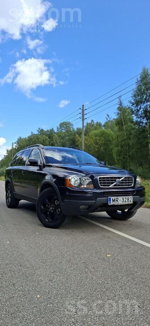 Blue Volvo XC90 2007 in Daugavpils, with an engine capacity of 2.50 L and mileage of 391 thousand km for 5500 €, photo 1 on AUTOMOTO.COM.LV