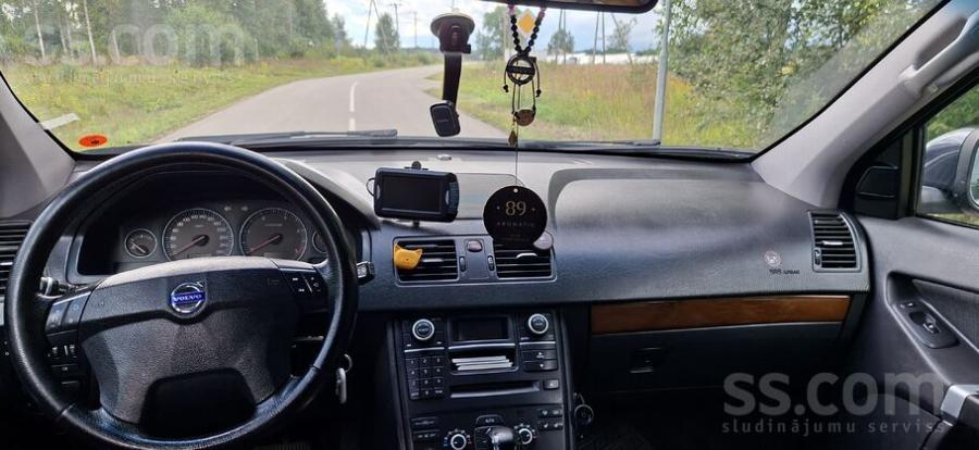 Blue Volvo XC90 2007 in Daugavpils, with an engine capacity of 2.50 L and mileage of 391 thousand km for 5500 €, photo 5 on AUTOMOTO.COM.LV