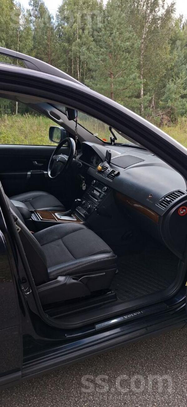 Blue Volvo XC90 2007 in Daugavpils, with an engine capacity of 2.50 L and mileage of 391 thousand km for 5500 €, photo 9 on AUTOMOTO.COM.LV