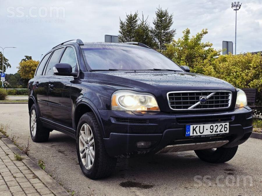Blue Volvo XC90 2007 in Ogre, with an engine capacity of 2.40 L and mileage of 390 thousand km for 6000 €, photo 1 on AUTOMOTO.COM.LV