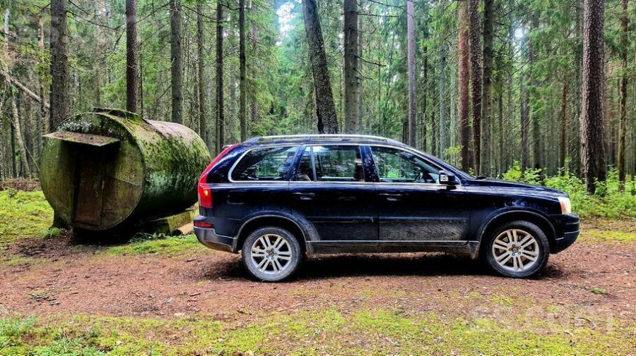 Blue Volvo XC90 2007 in Ogre, with an engine capacity of 2.40 L and mileage of 390 thousand km for 6000 €, photo 16 on AUTOMOTO.COM.LV