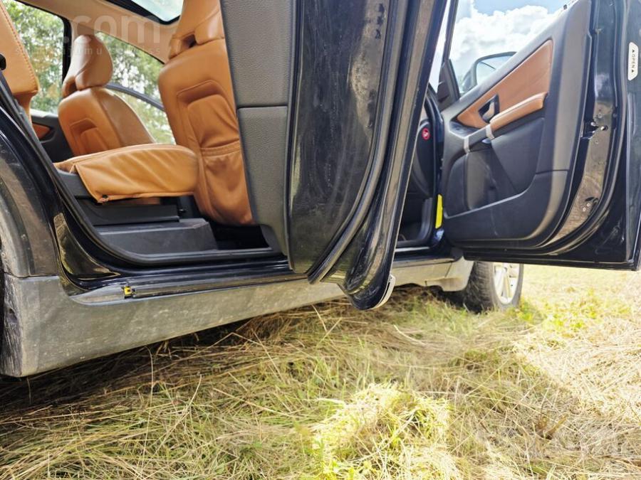 Blue Volvo XC90 2007 in Ogre, with an engine capacity of 2.40 L and mileage of 390 thousand km for 6000 €, photo 22 on AUTOMOTO.COM.LV