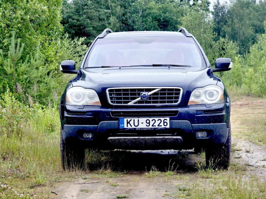 Blue Volvo XC90 2007 in Ogre, with an engine capacity of 2.40 L and mileage of 390 thousand km for 6000 €, photo 26 on AUTOMOTO.COM.LV