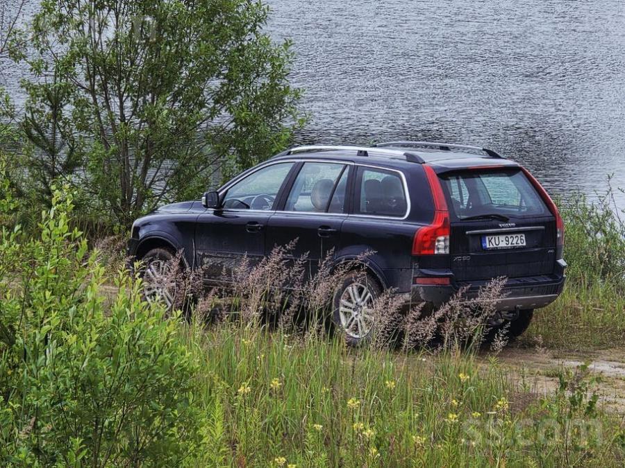 Blue Volvo XC90 2007 in Ogre, with an engine capacity of 2.40 L and mileage of 390 thousand km for 6000 €, photo 27 on AUTOMOTO.COM.LV
