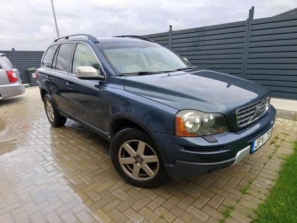Volvo XC90 2007 in Klaipeda on AUTOMOTO.COM.LV Blue Volvo XC90 2007 in Klaipeda, with an engine capacity of 3.19 L and mileage of 348 thousand km for 2999 €, photo 1 on AUTOMOTO.COM.LV