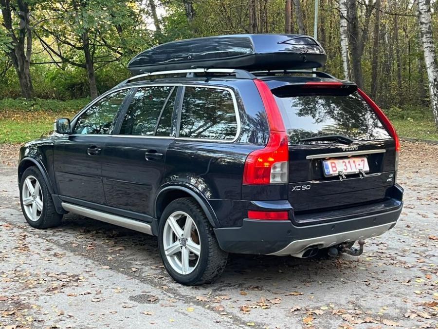 Blue Volvo XC90 2007 in Riga, with an engine capacity of 2.40 L and mileage of 0 thousand km for 3699 €, photo 4 on AUTOMOTO.COM.LV