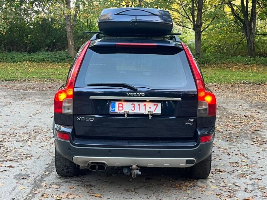 Blue Volvo XC90 2007 in Riga, with an engine capacity of 2.40 L and mileage of 0 thousand km for 3699 €, photo 5 on AUTOMOTO.COM.LV