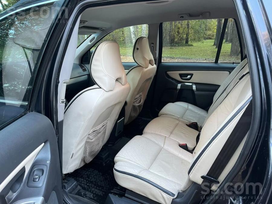 Blue Volvo XC90 2007 in Riga, with an engine capacity of 2.40 L and mileage of 0 thousand km for 3699 €, photo 24 on AUTOMOTO.COM.LV