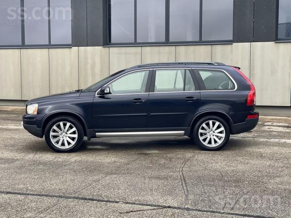Blue Volvo XC90 2007 in Riga, with an engine capacity of 2.40 L and mileage of 432 thousand km for 5890 €, photo 10 on AUTOMOTO.COM.LV
