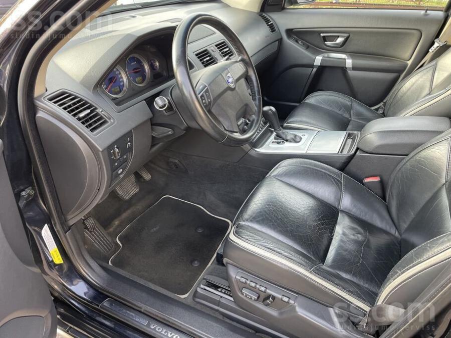 Zils Volvo XC90 2007 Rīga, ar dzinēja tilpumu 2.40 L un nobraukumu 432 tūkst. km par 5890 €, foto 17 vietnē AUTOMOTO.COM.LV