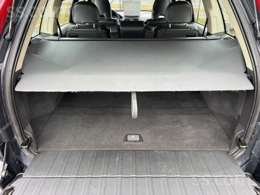 Zils Volvo XC90 2007 Rīga, ar dzinēja tilpumu 2.40 L un nobraukumu 432 tūkst. km par 5890 €, foto 32 vietnē AUTOMOTO.COM.LV