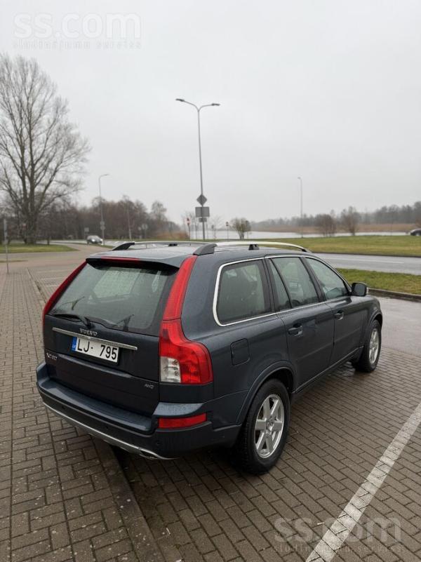 Blue Volvo XC90 2008 in Saldus, with an engine capacity of 2.40 L and mileage of 463 thousand km for 3900 €, photo 4 on AUTOMOTO.COM.LV